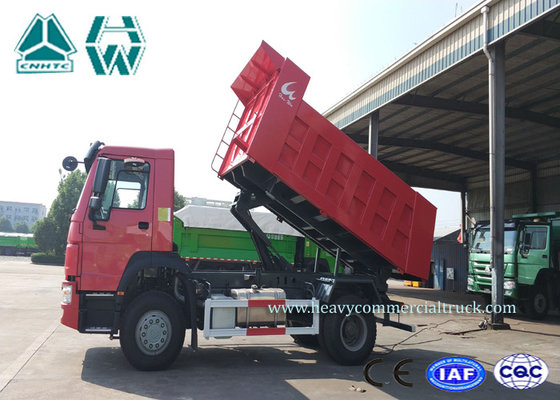 Red Howo Heavy Mining Trucks 4 X 2 Light Weight With Durable Structure