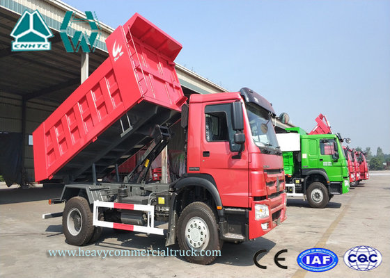 Red Howo Heavy Mining Trucks 4 X 2 Light Weight With Durable Structure