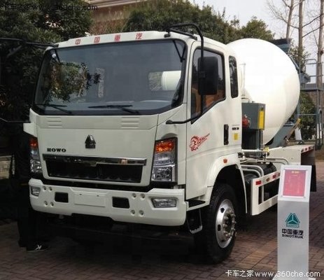 High Power Cement Tank Trailer , High Strength Cement Powder Tankers 95kw