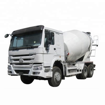 Manual Transmission Semi Trailer Concrete Truck / Cement Carrying Trucks 8 CBM