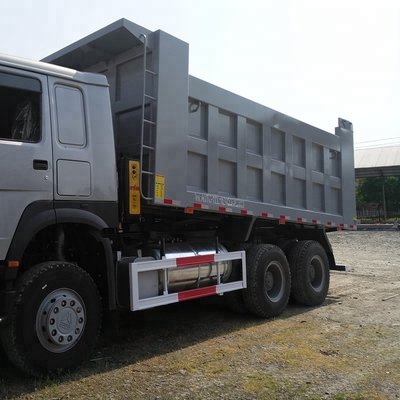 Hydraulic Steering HOWO Tipper 6x4 Sinotruk Dump Truck 5800x2300x1500mm
