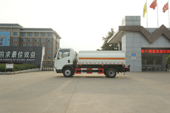 Durable Fuel Tank Semi Trailer High Tensile Strength Steel Body 5 CBM