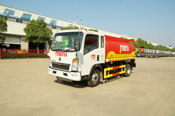 SINOTRUK Diesel Fuel Trailer , Fuel Storage Trailer Customized Capacity