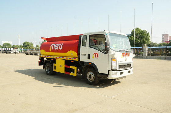Stainless Steel Fuel Tank Semi Trailer For Transporting Liquid Substances