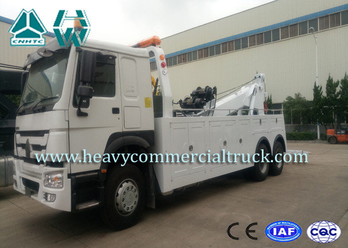 SINOTRUK 20 Tons Heavy Duty Tow Truck Wrecker , Road Recovery Vehicle