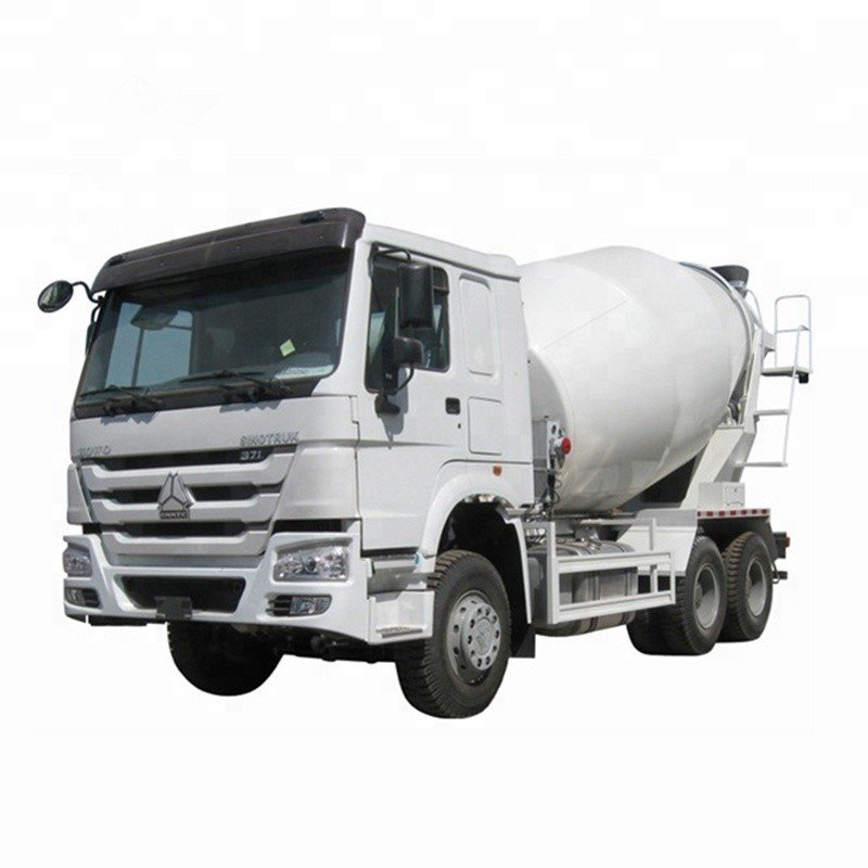 Compact Front Discharge Concrete Truck , HOWO Mixer Truck 8 Cbm Capacity