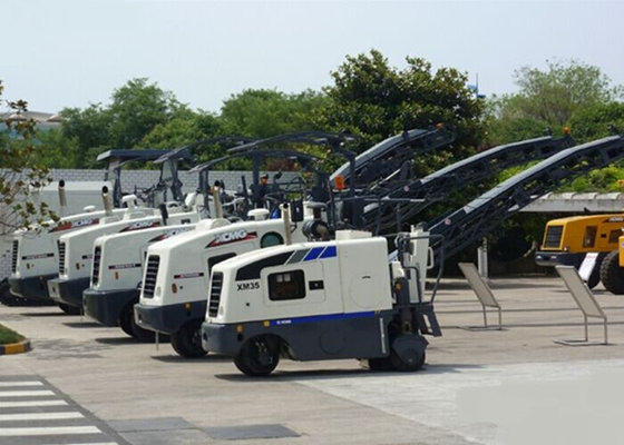 China Crawler Road Milling Machine 209/2100Kw/Rpm 0-32m/Min 21500kg QSC8.3 Engine supplier