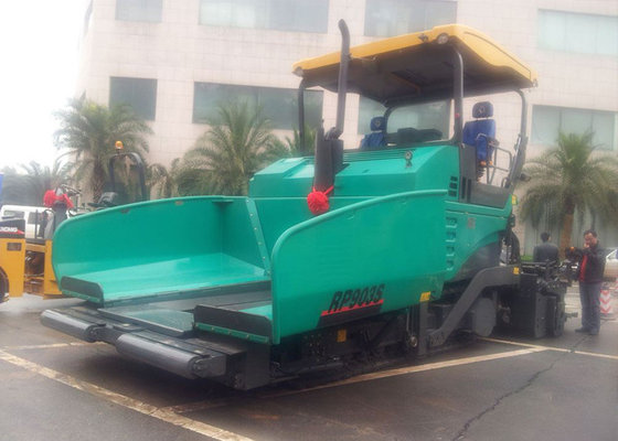 150kw Deutz BF6M1013ECP Asphalt Laying Machine With Crawler 15 Ton Hopper Capacity supplier