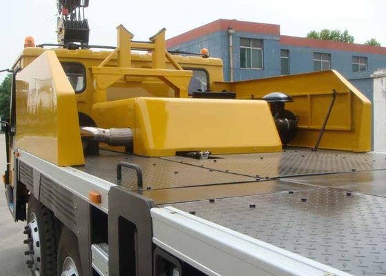 67 Meter Boom Lifting Height Truck Mounted Hydraulic Crane 110 Ton , SGS supplier