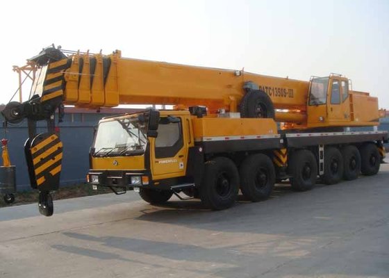Fully Extended Boom 47.8 Meter Hydraulic Truck Crane Heavy Construction Machinery supplier