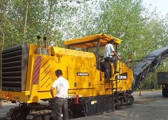 1320 mm Width Cold Milling Machine , Tire Travel Asphalt Milling Equipment supplier