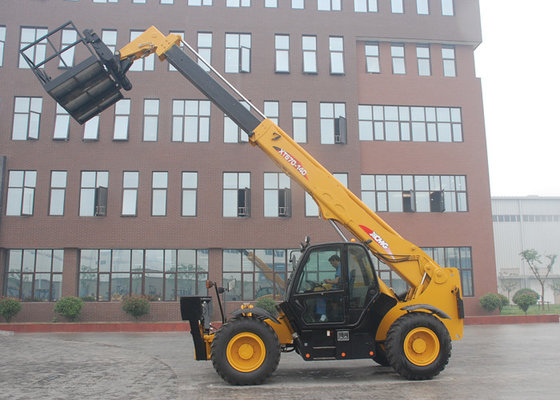 16.7 m Lifting Height Rough Terrain Telescopic Forklift With Cummins Engine supplier