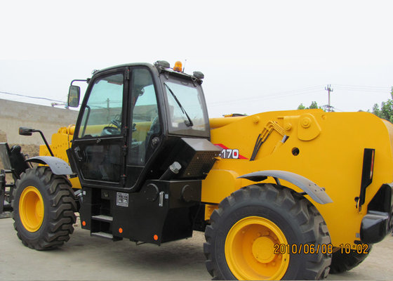 Hydraulic Telescopic Boom Forklift Lifting Height 13700mm Construction Heavy Equipment supplier