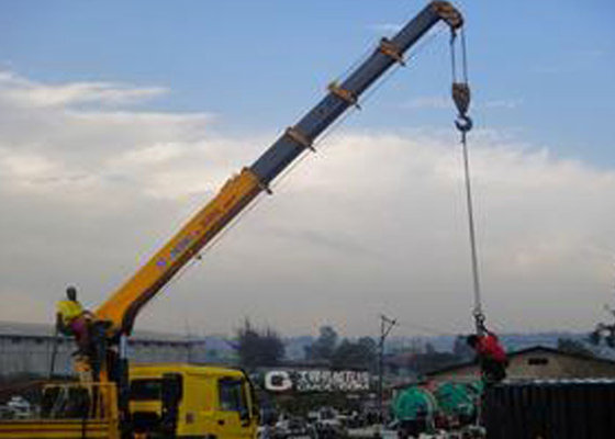 7.5 meter Telescopic Boom Truck Crane Lift Machine For Construction supplier