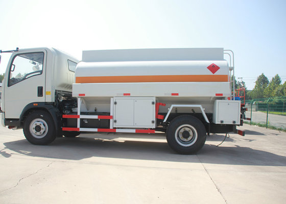 4x2 91HP Fuel Transport Trucks , Six Wheels 6000 Litres Gasoline Tanker Truck