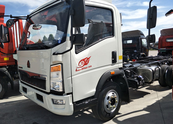 5 Ton Light Duty Trucks Chassis 4x2 Type RHD Driving Steering 84HP Diesel Engine