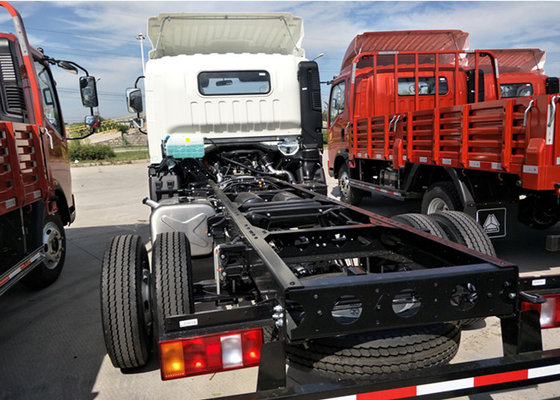 5 Ton Light Duty Trucks Chassis 4x2 Type RHD Driving Steering 84HP Diesel Engine