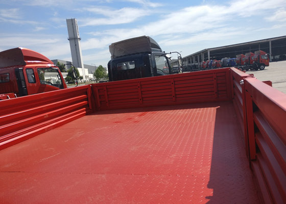 2 Axles Sinotruk Howo Cargo Truck , Professional 4x2 Light And Medium Duty Trucks