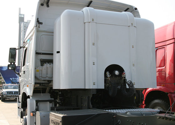 10 Wheels Sinotruk Prime Mover Truck 336HP Double Axles 102km/h Max Speed