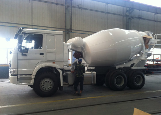 30 camion de mélangeur de la tonne 6x4 HOWO, cabine HW76 camion concret de transport de 10 mètres cubes