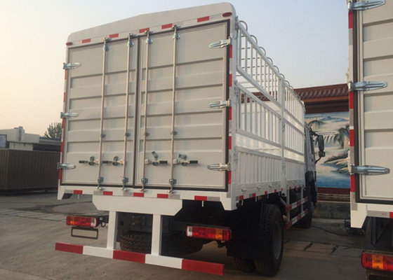 Livestock Heavy Cargo Truck With Stake 20 Ton Capacity 295R22.5 Tire