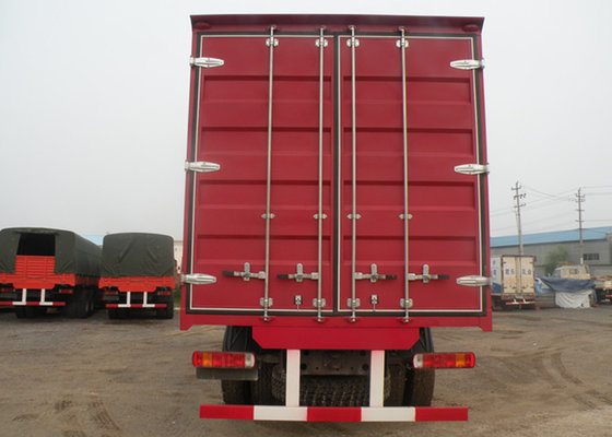 Closed Box Heavy Commercial Trucks 8x4 Driving Type 45 Cubic Meter Volume