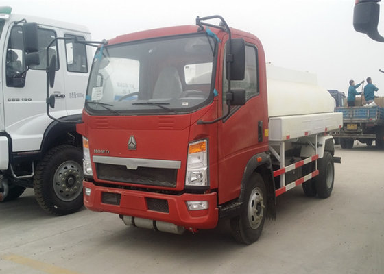 6 Wheels Oil Tanker Truck 91HP Diesel Engine 5 Ton Payload Capacity
