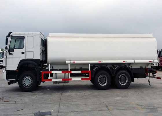 Ten Wheels Petrol Tank Truck , 3 Axles 12.00R20 Tire Oil Delivery Truck