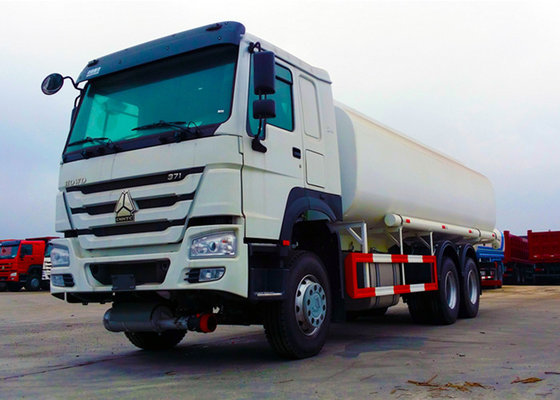 Ten Wheels Petrol Tank Truck , 3 Axles 12.00R20 Tire Oil Delivery Truck