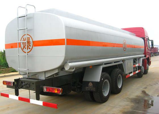 12 Wheels Sinotruk HOWO Oil Tanker Truck 30CBM Big Capacity 371HP Engine