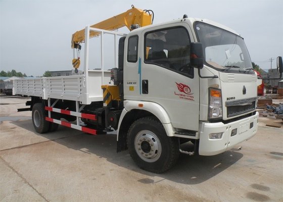 4x2 5 Ton Cargo Crane Truck , LHD / RHD Light Truck Mounted Mobile Crane