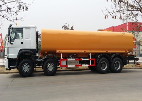volume de réservoir du moteur 400L du camion-citerne aspirateur de l'eau de 8x4 SINOTRUK HOWO 371HP