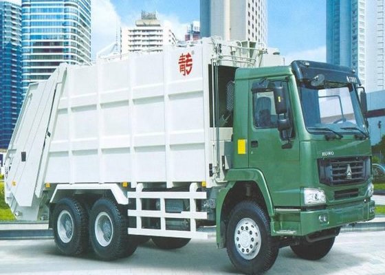 6x4 LHD / RHD Refuse Compactor Truck , HW70 Cabin Rubbish Collection Truck