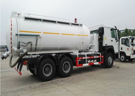 camion de nettoyage de l'égout 6x4, camions de rebut septiques de LHD/RHD pour le nettoyage de ville