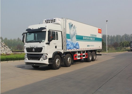 SINOTRUK HOWO a frigorifié le camion de boîte pour le type d'entraînement du transport 8x4 de fruit