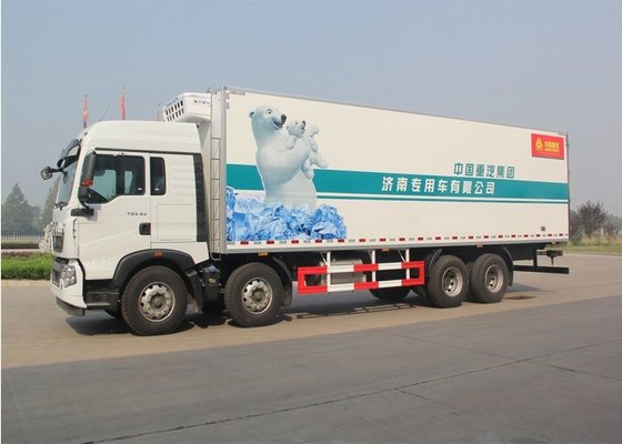 SINOTRUK HOWO a frigorifié le camion de boîte pour le type d'entraînement du transport 8x4 de fruit