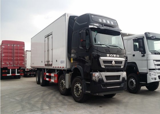 Camion réfrigéré ZF de boîte de HOWO orientant 50 tonnes de joint strict de charge utile