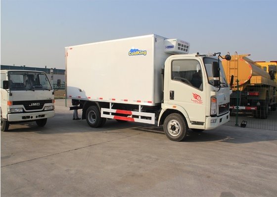 7T Refrigerated Transport Trucks , Refrigerated Delivery Truck With 140HP Engine