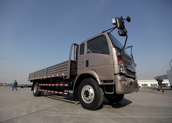 /Diesel 4x2 HOWO Light Duty Trucks For Logistics 115HP Engine SGS Approval