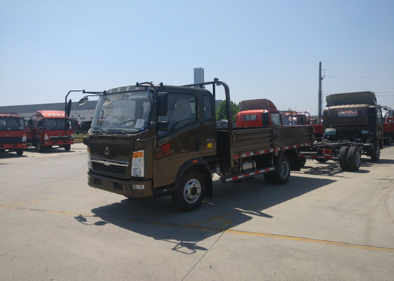 1880 Cab Small Cargo Truck , 5995×2150×2450mm 4x2 HOWO Light Truck RHD Steering