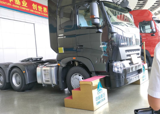 Professional 6x4 Prime Mover Truck Left Hand Drive Type Manual Transmission