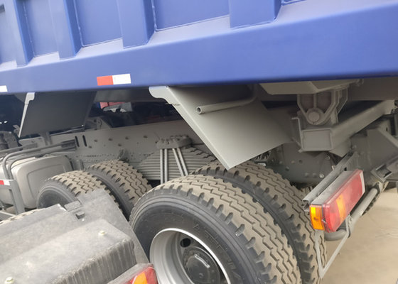 Tonnes résistante de camion à benne basculante de Sinotruk HOWO de pneu de LHD 12.00R20 30 pour la construction