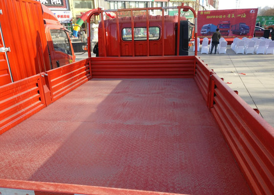 3 Ton Red Sinotruk Howo Cargo Truck , Light Duty Tipper Truck ZZ1047C2813C145