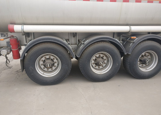 3 Axles 50000 Liters Semi Trailer Truck Fuel Tanker For Carrying / Storing Oil