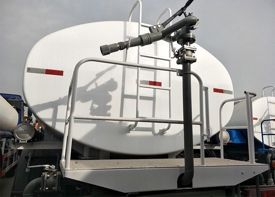4*2 SINOTRUK HOWO Water Tanker Truck With Front & Rear Spraying System