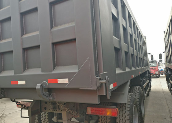 10 Tyres Sinotruk Howo Heavy Dump Truck 6x4 Driving Type Manual Operated
