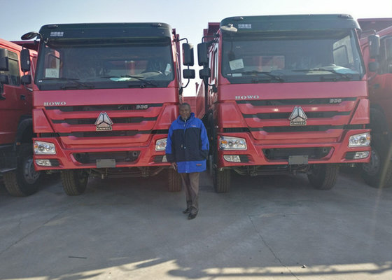 Red 12 Wheels Heavy Dump Truck 25CBM Dump For Construction Work