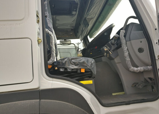 Commercial Heavy Dump Truck 371HP 8X4 LHD 50 Tons 30 CBM EURO2 Emission