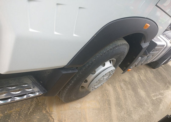 A7 HOWO Tractor Truck , LHD 6x4 Prime Mover Euro2 420 HP Two Berth 12.00R20 Tire