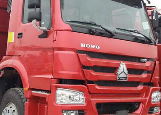 autocarro con cassone ribaltabile pesante rosso di 40t SINOTRUK HOWO con 336hp il limite di emissione dell'euro ii